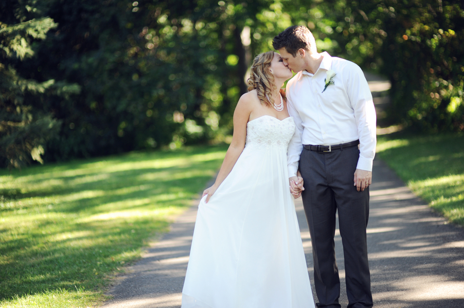 Real Weddings Archives | Page 5 of 6 | A Thousand Threads